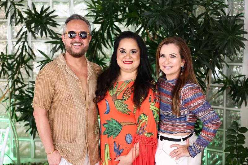 Janille Brasileiro é surpreendida com sessão sopro de velinhas ...