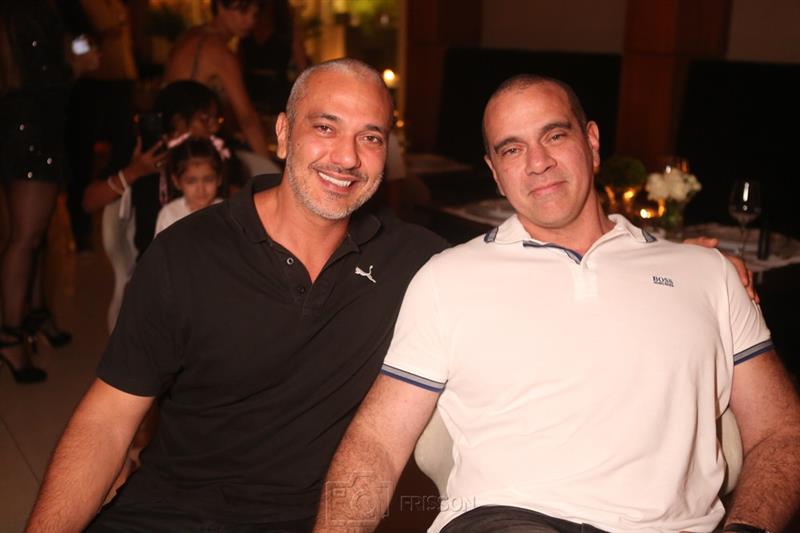 Ítalo Parente celebra 4.1 em festa intimista - Frisson Online