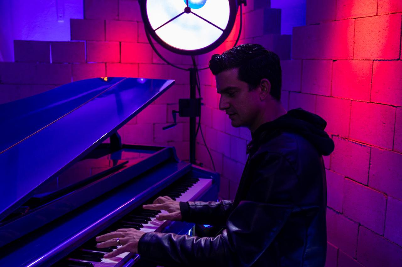 Pianista Paulo Rodrigo “invade” obra de estúdio e apresenta parte de ...