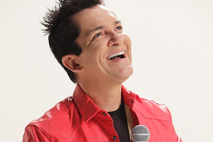 Regis Danese apresenta live nesta segunda (13) - Frisson Online