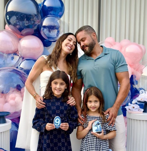 Bella Falcone celebra aniversário das filhas Vicky e Stella - Frisson ...