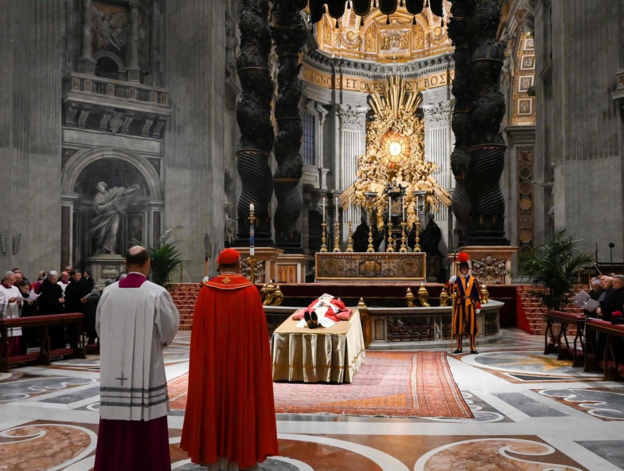 Velório do papa emérito Bento XVI acontece na Basílica de São Pedro ...