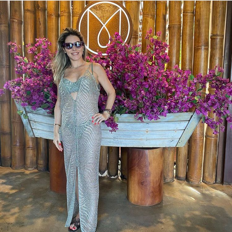 Monique Rolim brinda aniversário em Fernando de Noronha - Frisson Online