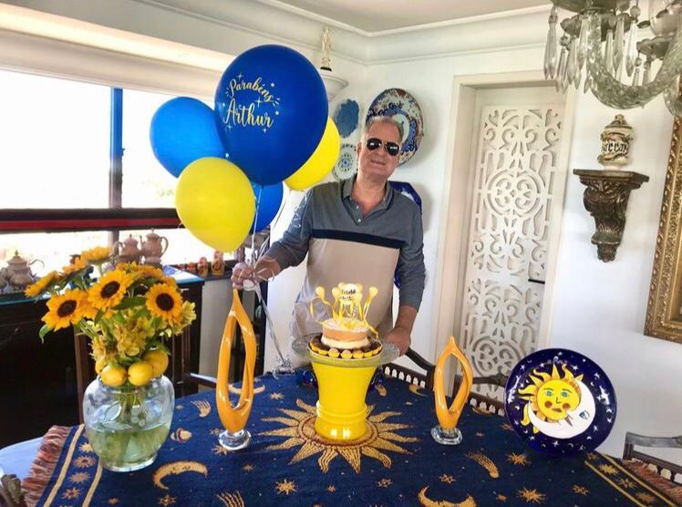 Arthur Costa Lima celebra a nova idade - Frisson Online