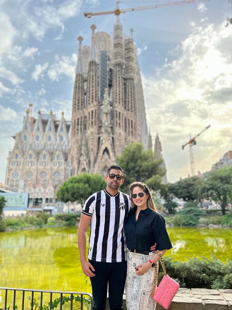 Larissa e Igor Pinto curtem férias na Espanha - Frisson Online