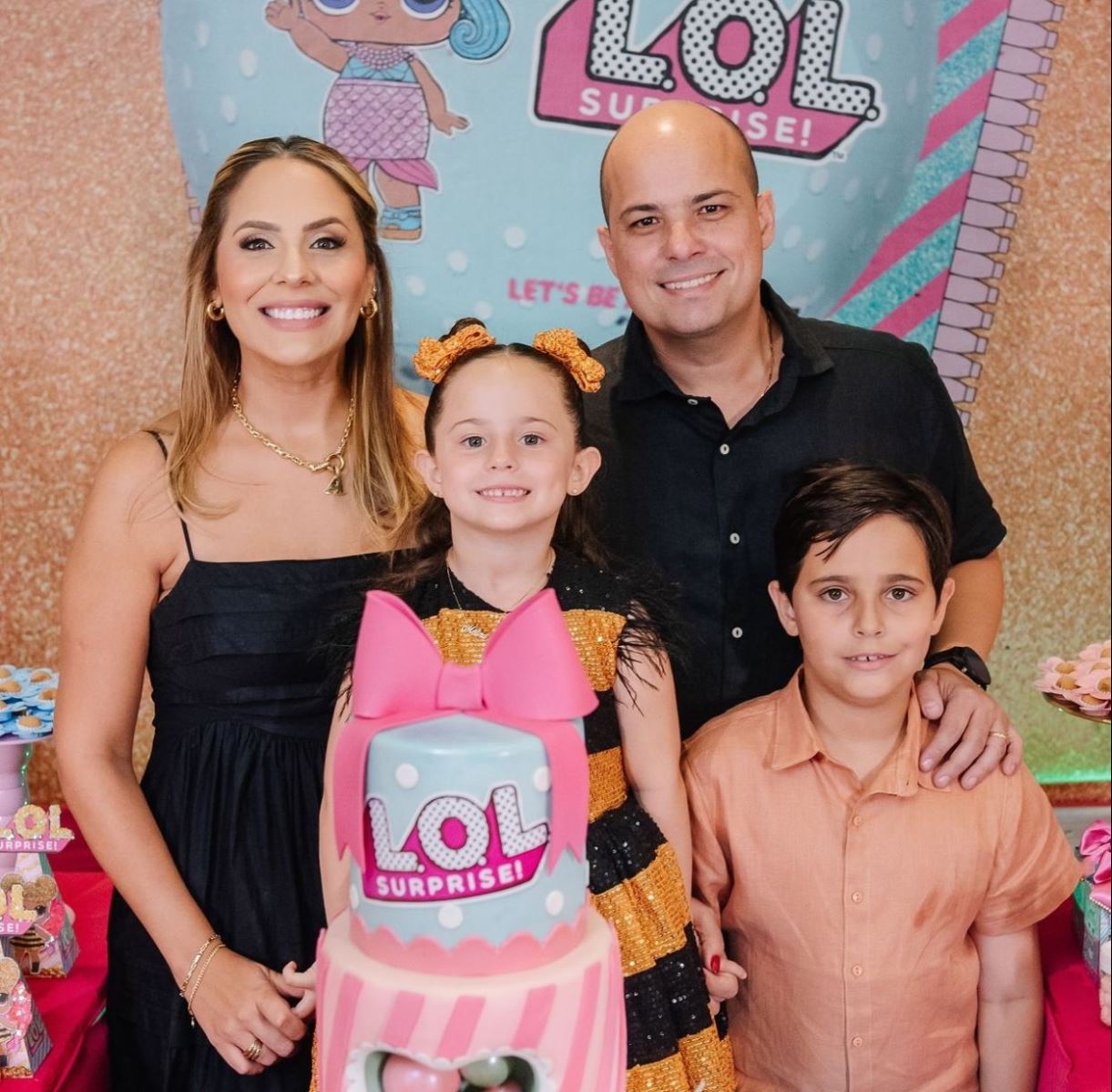 Anna Gladys e Felipe Oquendo comemoram os cinco anos da filha Melina - Frisson Online