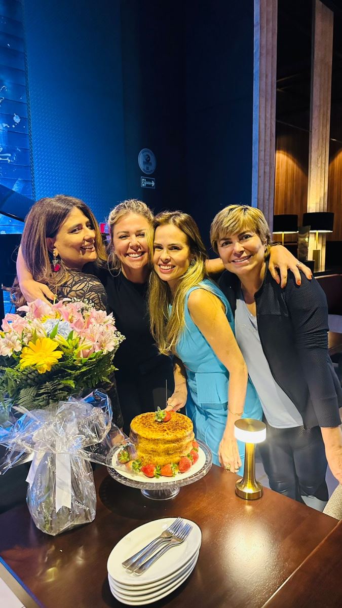 Marceline Moreno festeja aniversário em dupla ocasião - Frisson Online