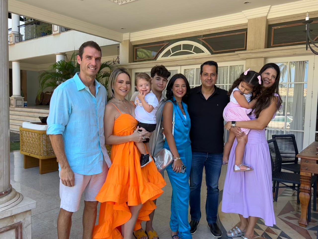 Sofia Valim celebra seus 19 anos com muito frisson - Frisson Online