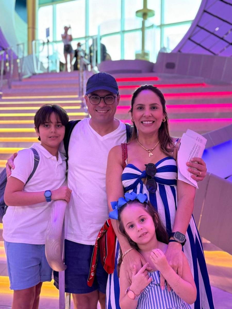 Anna Gladys e Felipe Oquendo seguem em family trip pelos EUA - Frisson Online