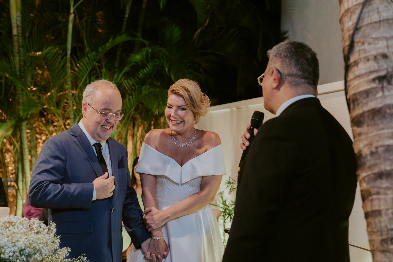 Em noite intimista e de muito amor, Luciana Madruga e Samuel Arruda celebram a união - Frisson ...