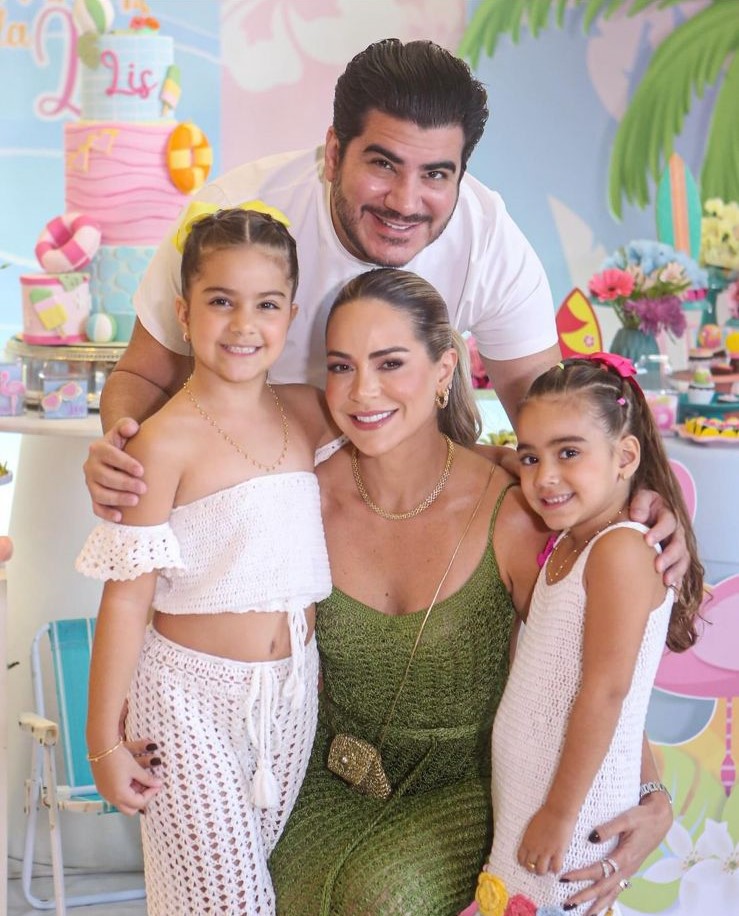 Jamille Cruz e Juacy Pinto armam pool party para celebrar os cinco anos ...