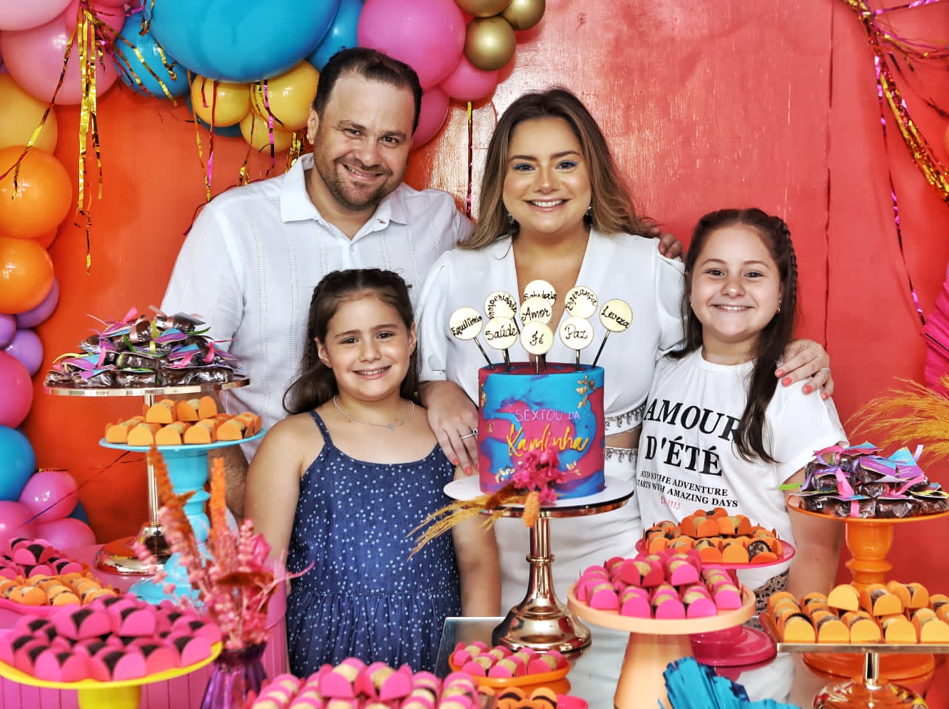 Karla Rodrigues reúne familiares e amigos no seu "sextou" especial de ...