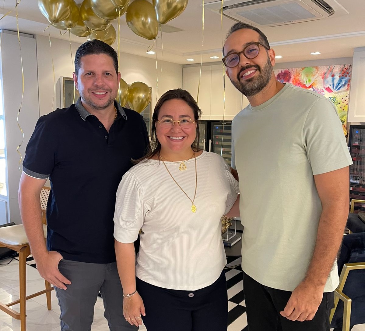 Igor Brito ganha os parabéns em almoço surpresa - Frisson Online