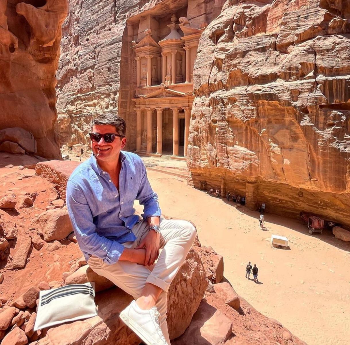 David Moura curte férias em Petra - Frisson Online