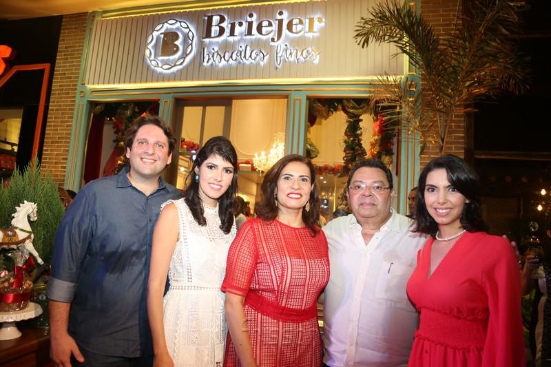 Briejer dá start em novo endereço - Frisson Online