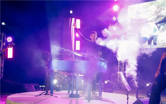 Paulo Rodrigo Pianista realiza show no festival gastronômico de ...